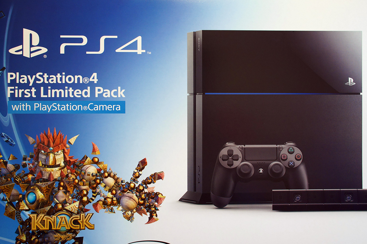 PlayStation 4 First Limited Pack with PlayStation Camera | b's mono-log